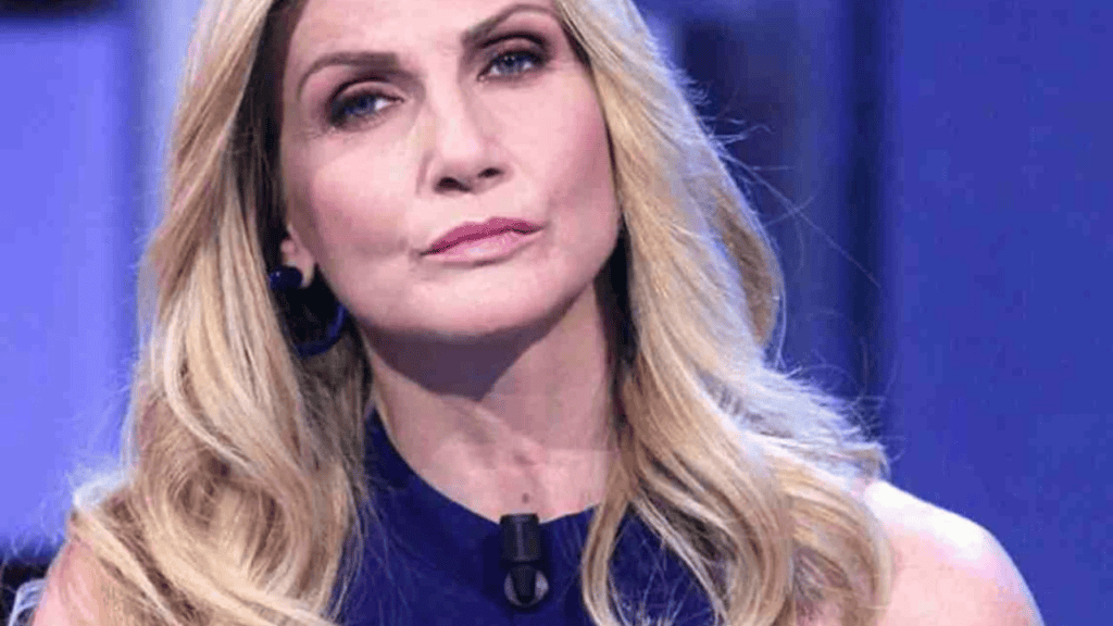 Lorella Cuccarini e la patologia: “Convivo senza un organo” - Notizie ...