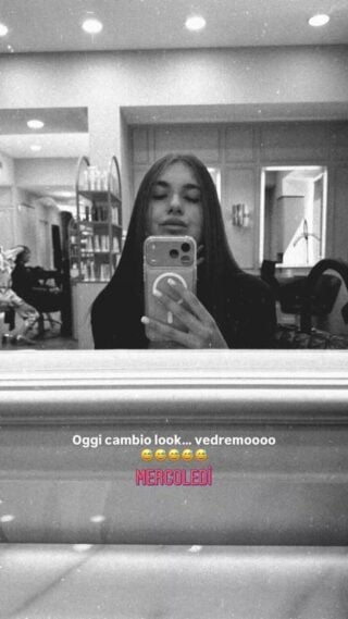 “Eccomi qua, diversa”. Chanel Totti, ora l’estate può iniziare: ha ...