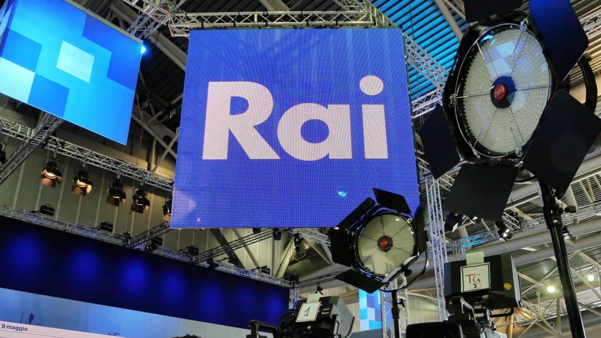 “Si è dimesso”. Caos in Rai, sta succedendo di tutto! Il famosissimo ...